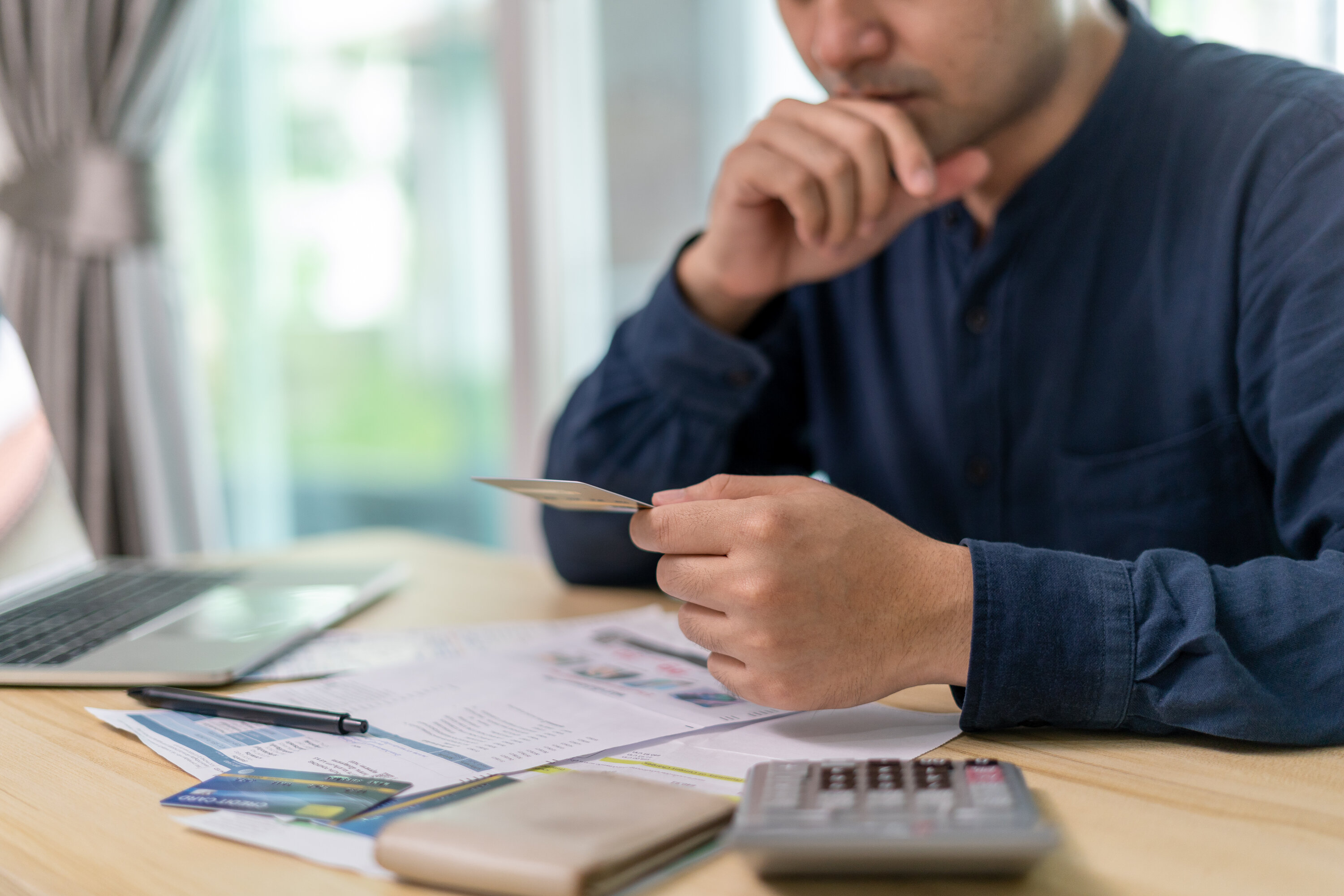 Emergency Loans vs Credit Cards: Choosing Your Safety Net